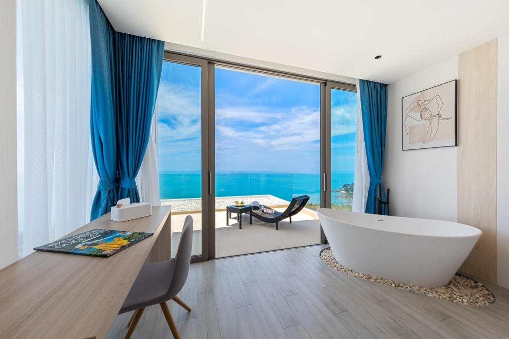 Villa The Wave 2 Residence - Luxury Oceanfront Living in Koh Samui