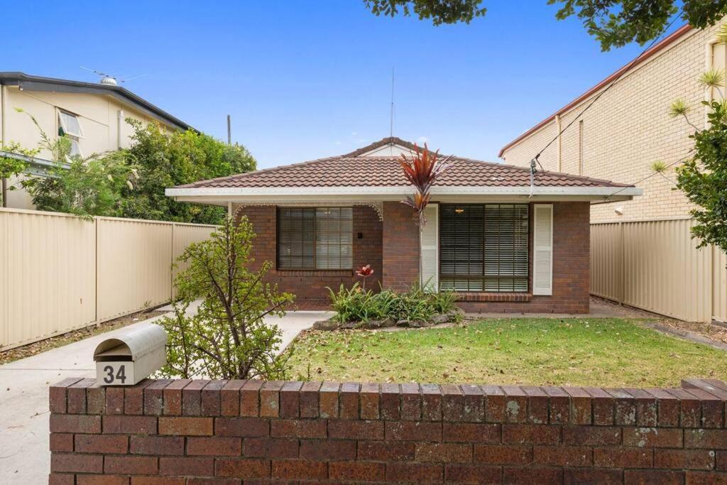 Klingner House, Redcliffe (updated prices 2026)