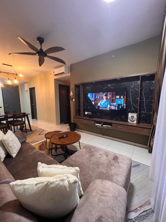 AS Homestay Gamuda Gardens Gaia Residence 2R1B Rawang Skyline Luge ...