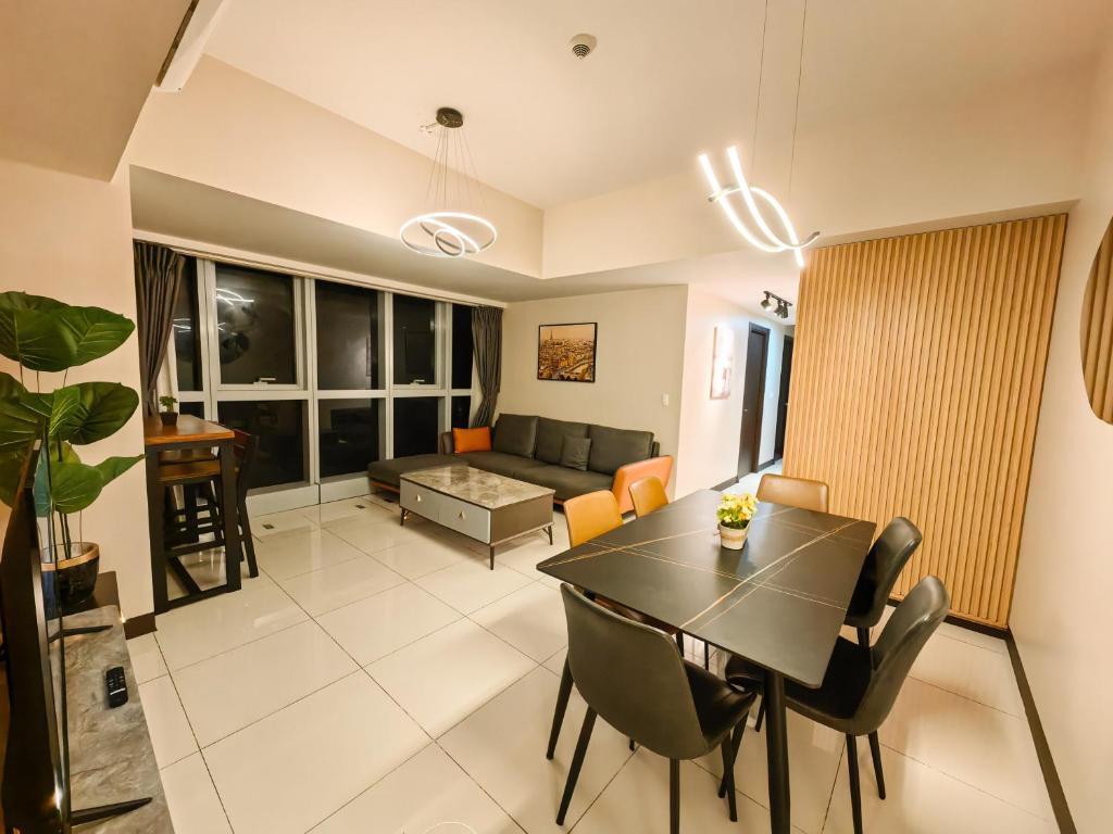 Chic 3BR in Uptown Parksuites BGC Taguig, Manila (prezzi aggiornati per ...