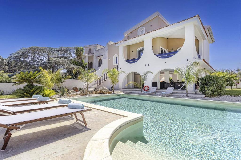 Villa Divina by Villa Plus, Fontane Bianche (preços atualizados para 2025)