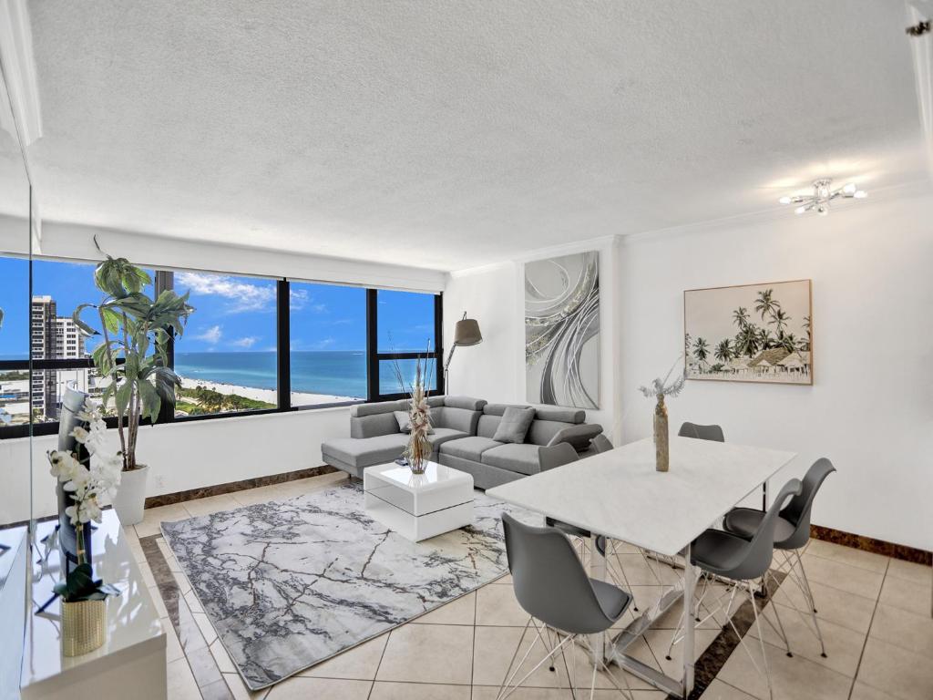 Beautiful condo in resort beach service 1004, Miami Beach (updated ...