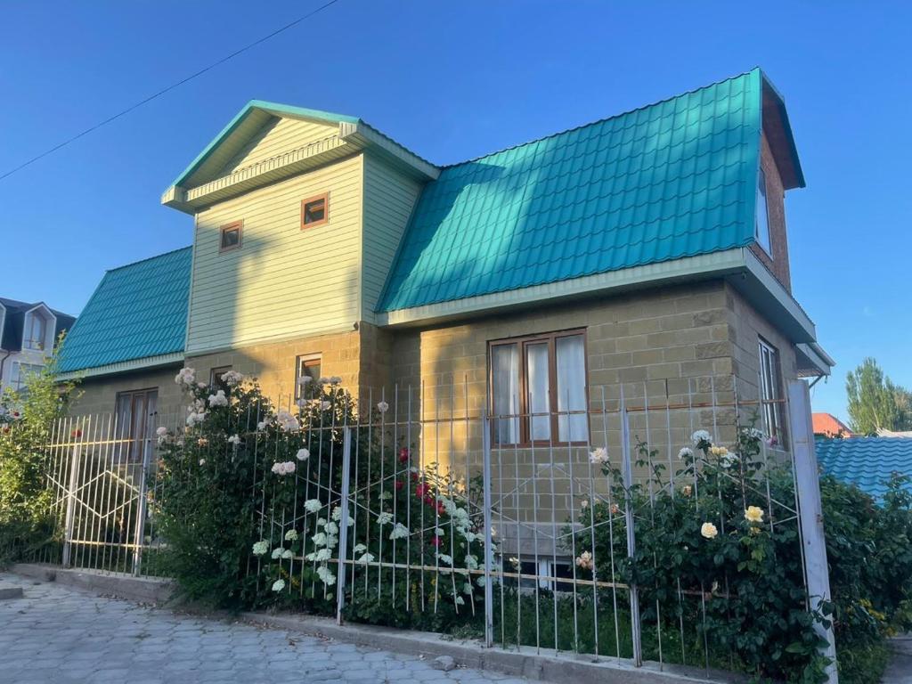 Guest house Jannat Гостевой дом Жаннат, Cholpon-Ata (precios actualizados 2024)