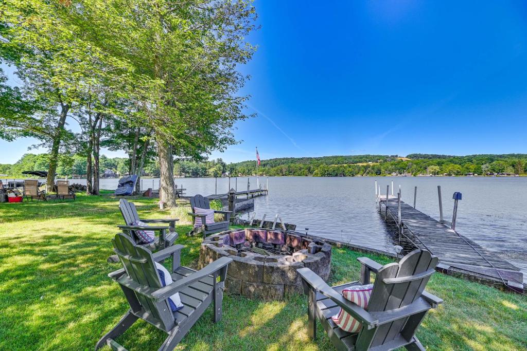Cottage on Lamoka Lake with Deck, Grill and 3 Kayaks, Hammondsport ...