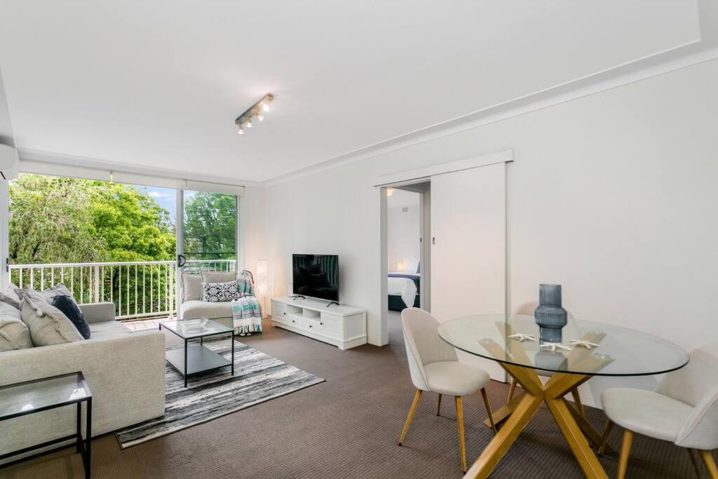Modern 2 bedroom Apartment in Mosman, Sydney (updated prices 2025)