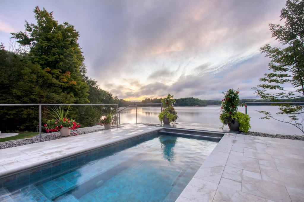 Side by Side Serenity Lakefront Homes with Infinity Pool 1833, Kingsley ...