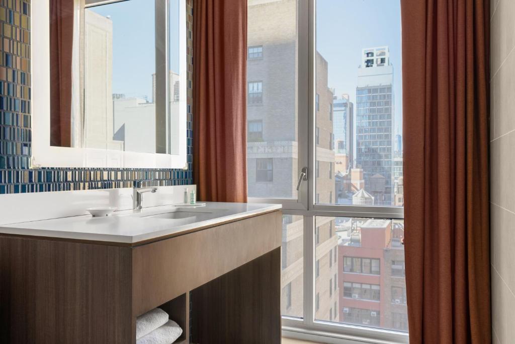 Courtyard by Marriott New York Manhattan/Chelsea, New York (updated ...