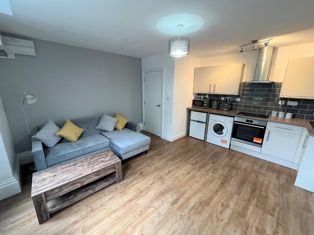 Modern 1 Bed flat near LGI Hospital and University, Leeds (updated ...