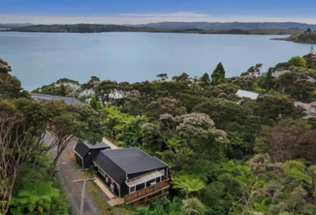 The Den - Moonlight Bay Raglan, Raglan (updated prices 2025)