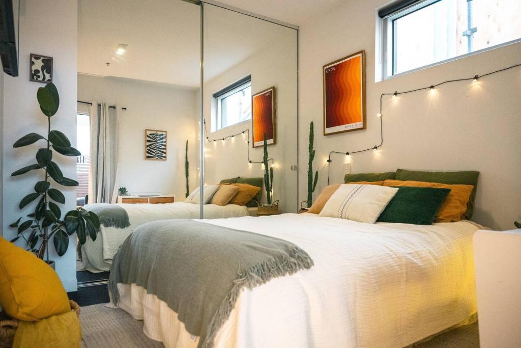 Stylish I City View I Edinburgh Gardens I Carpark, Melbourne (updated ...