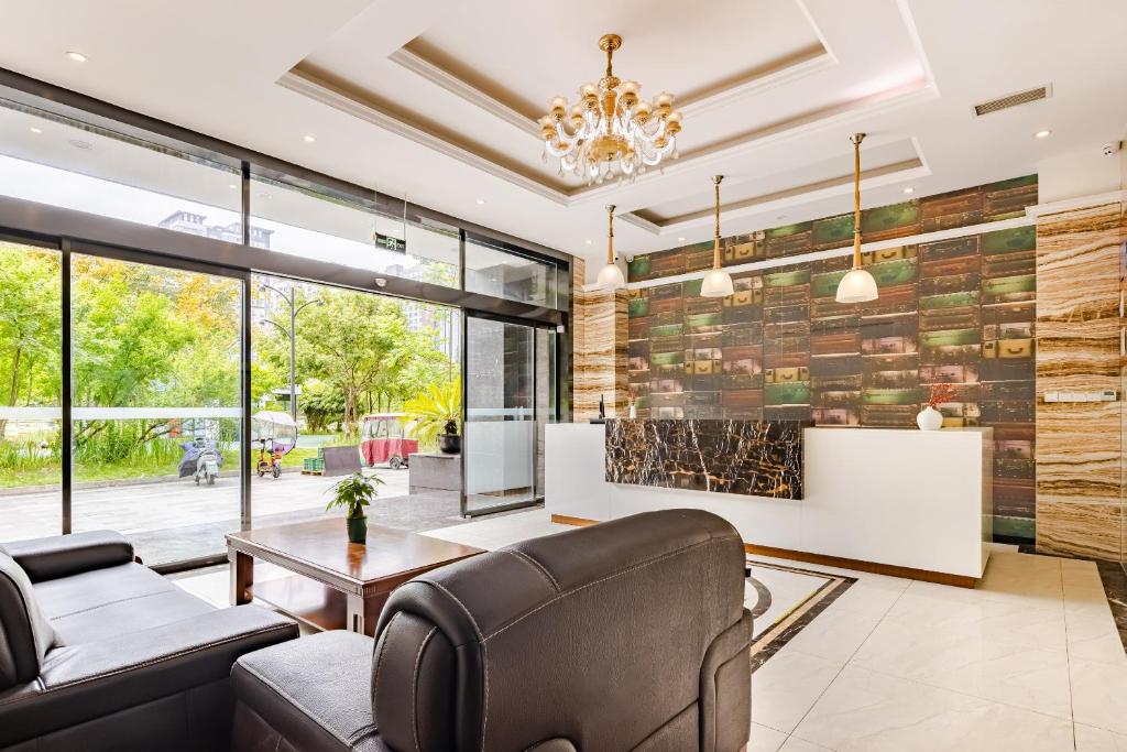 Chengdu Luhu Hotel, Chengdu (updated prices 2026)