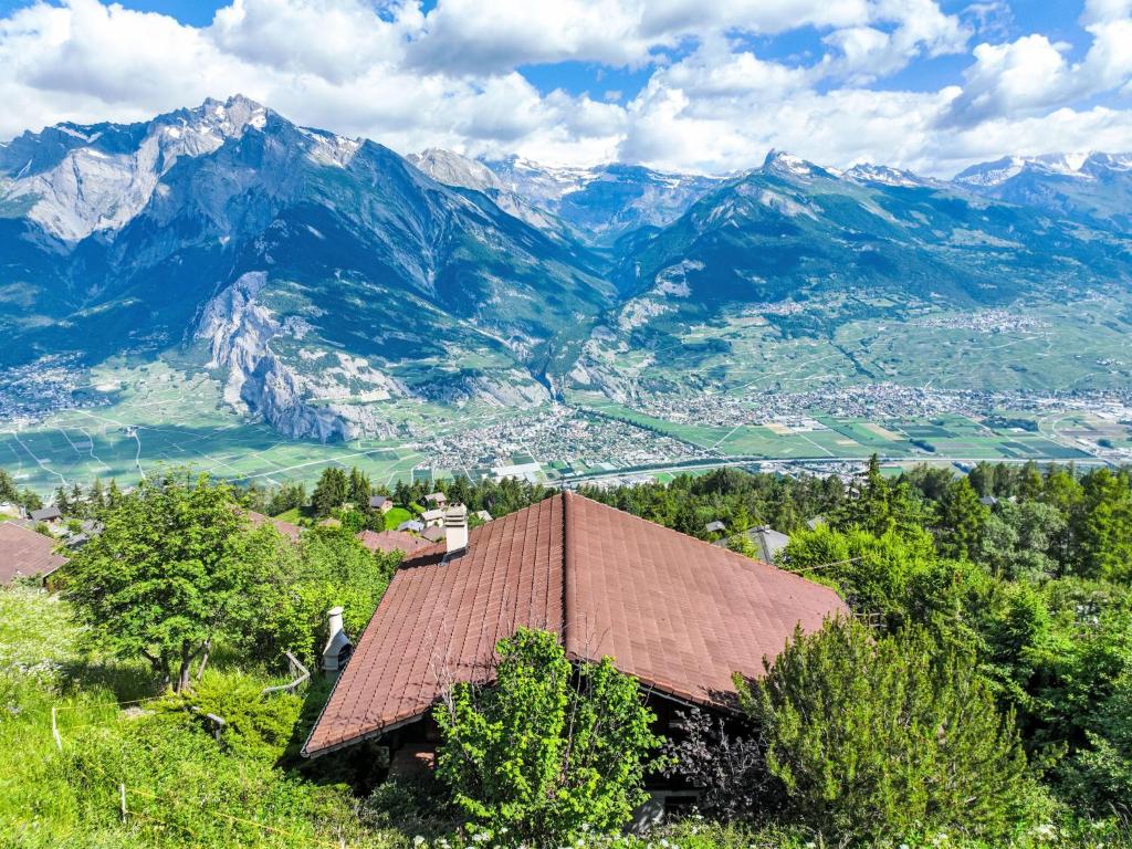 Chalet Cheechako by Interhome, Nendaz (updated prices 2025)