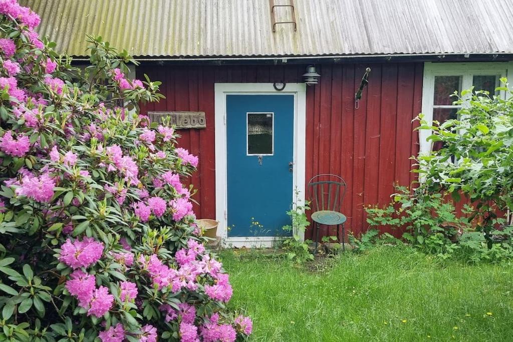 Stugan Ugglebo med campingdusch och utedass, Ljungbyhed (preços ...