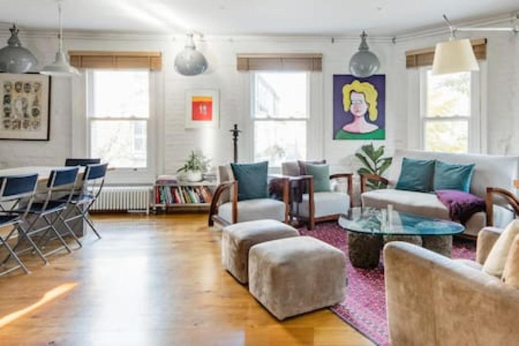 Experience London in amazing reconverted Gin house, London (updated ...