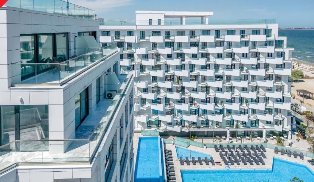 Apartament 2 camere prima linie Allezi Infinity Gold, Mamaia Nord ...