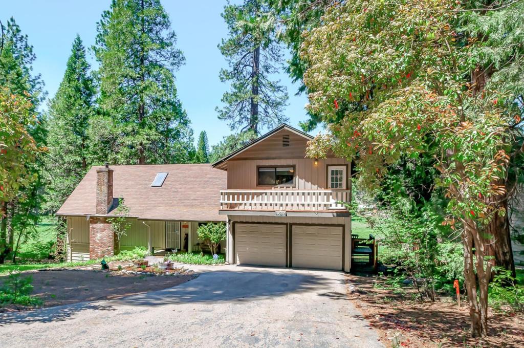 Coyote Den, Arnold (updated prices 2025)