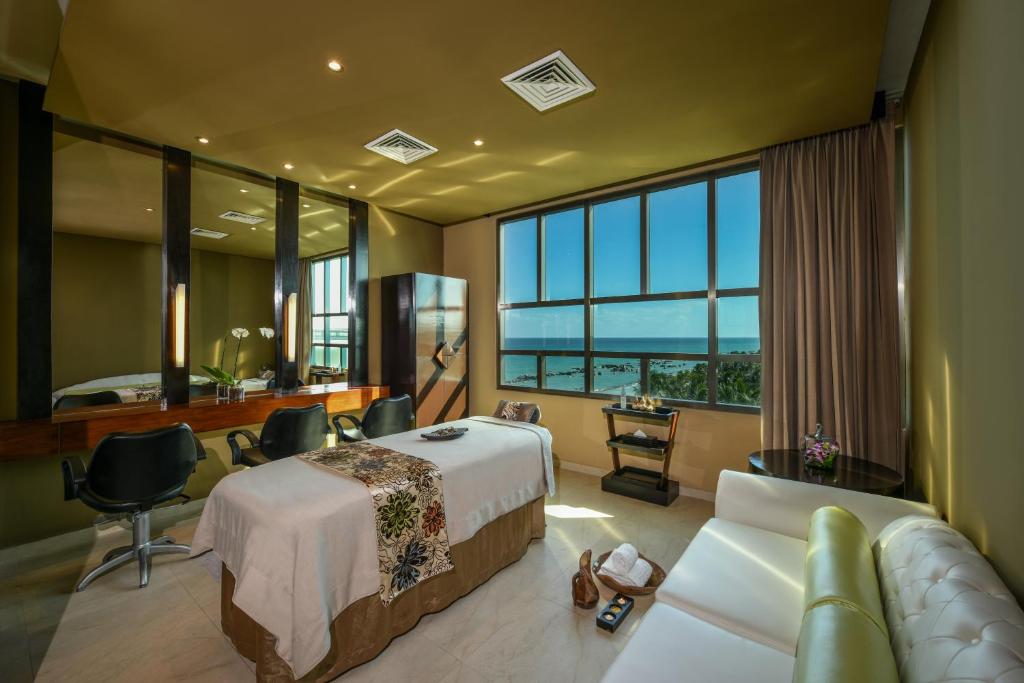 Generations Riviera Maya Family Resort Catamarán, Aqua Nick & More ...