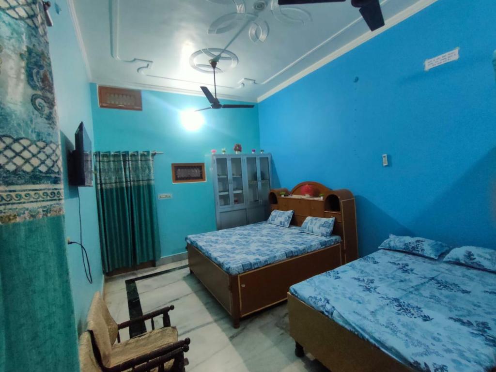 Shyam Homestay Front Room With Private Bathroom, Ayodhya (updated ...
