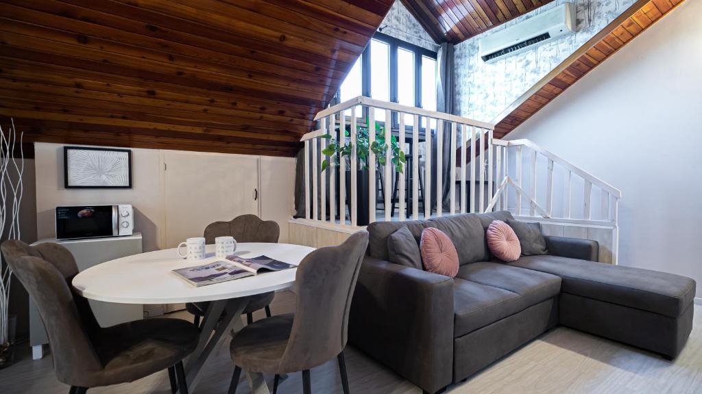 Rovani 14، مونزا (أسعار محدثة لعام 2025)