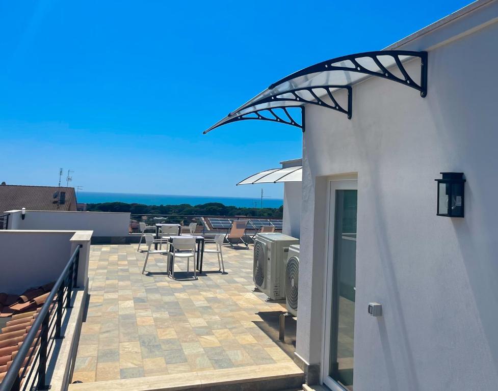 Villa Belvedere Seaview Apartments - 100 mt dal mare, Anzio (updated ...