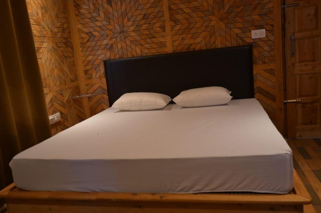 Radha kunj, Cheog (precios actualizados 2025)