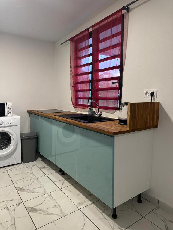 Maison t2, Matoury (updated prices 2026)