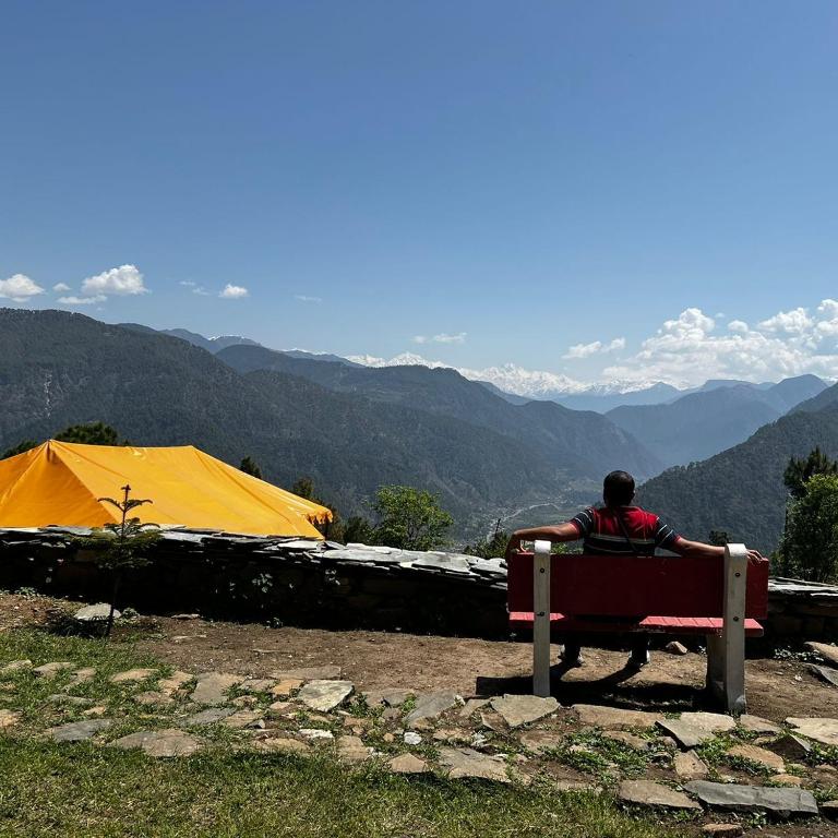 Jeevan Homestay and Camp Uttarkashi, Nākuri (precios actualizados 2025)