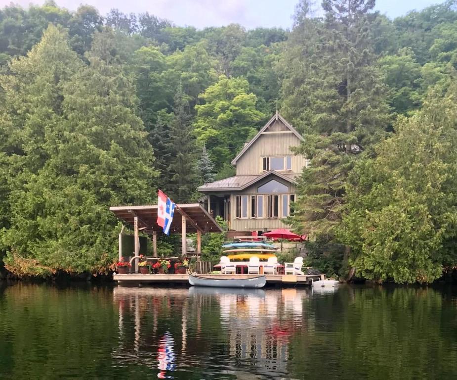 Meech Lake Lodge - Family Getaway, Chelsea (updated prices 2026)
