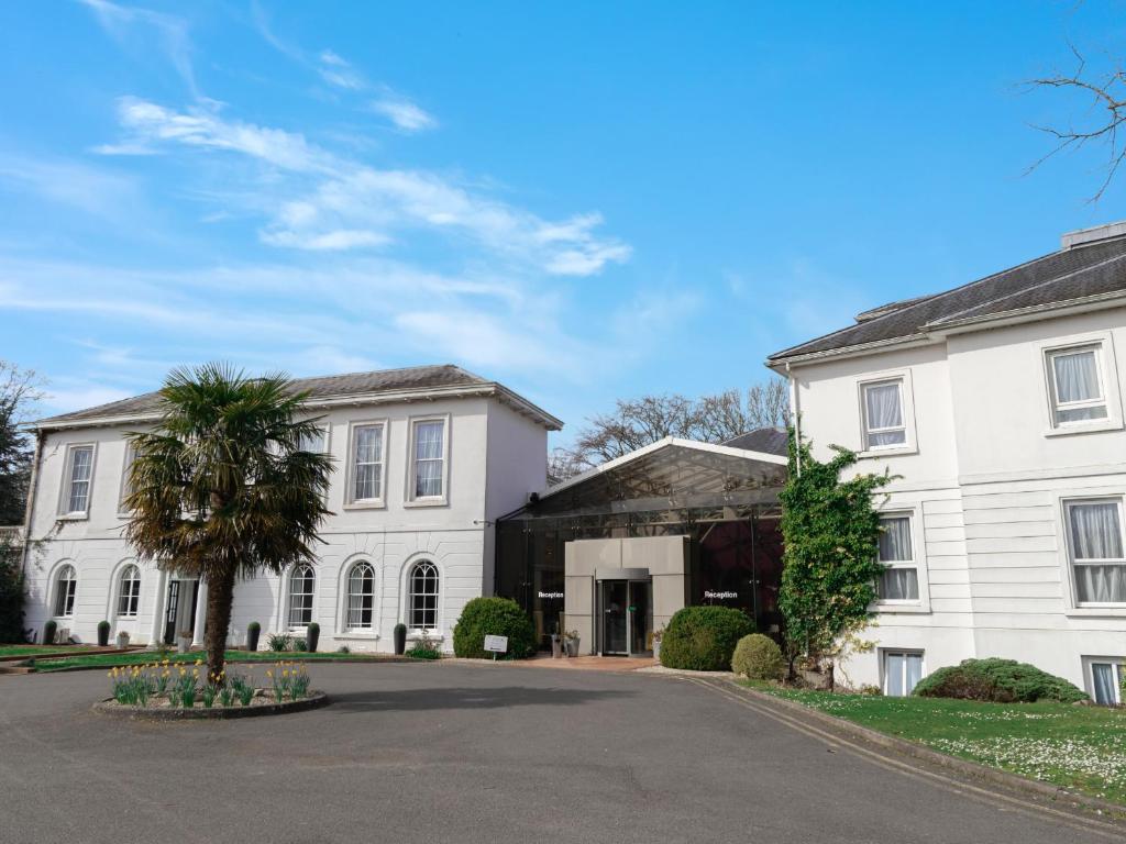 Manor Of Groves Hotel, Golf & Health Club, Sawbridgeworth (updated ...