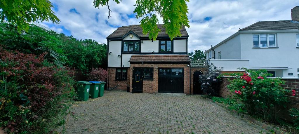 Family house in Greenwich, Eltham (updated prices 2025)