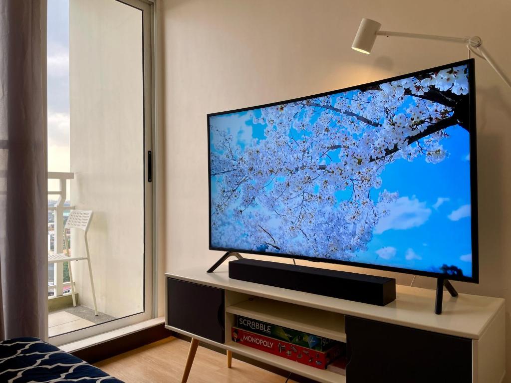 Luxe Pod 211 with Massage Chair & Parking Slot, Manila (updated prices ...