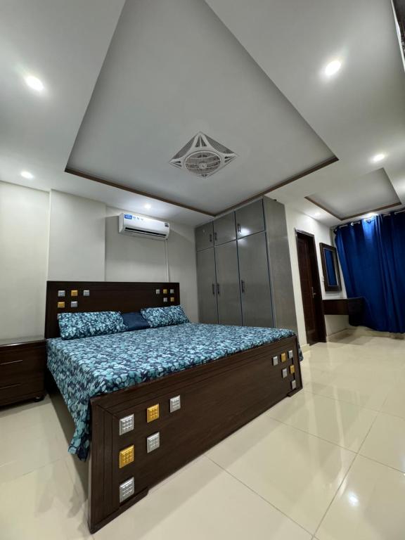 Luxe & Cozy Apartment In Bahria Town Lahore, Lahore (precios actualizados 2024)