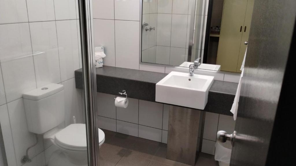 Tully Motel, Tully (updated prices 2025)