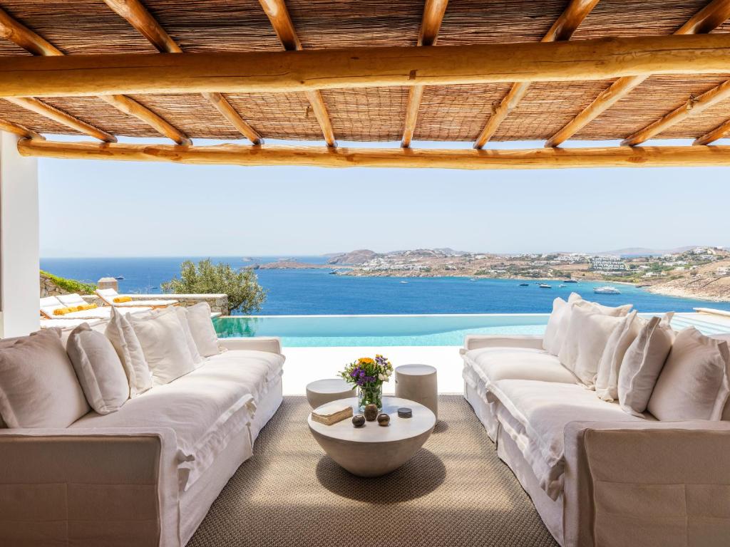 V&V Guest House - Luxury Suites, Ornos (updated prices 2026)
