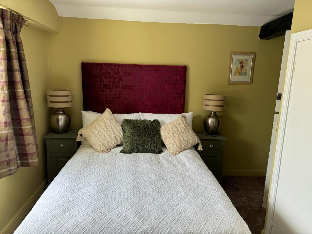 The Black Bull, Market Overton (updated prices 2025)