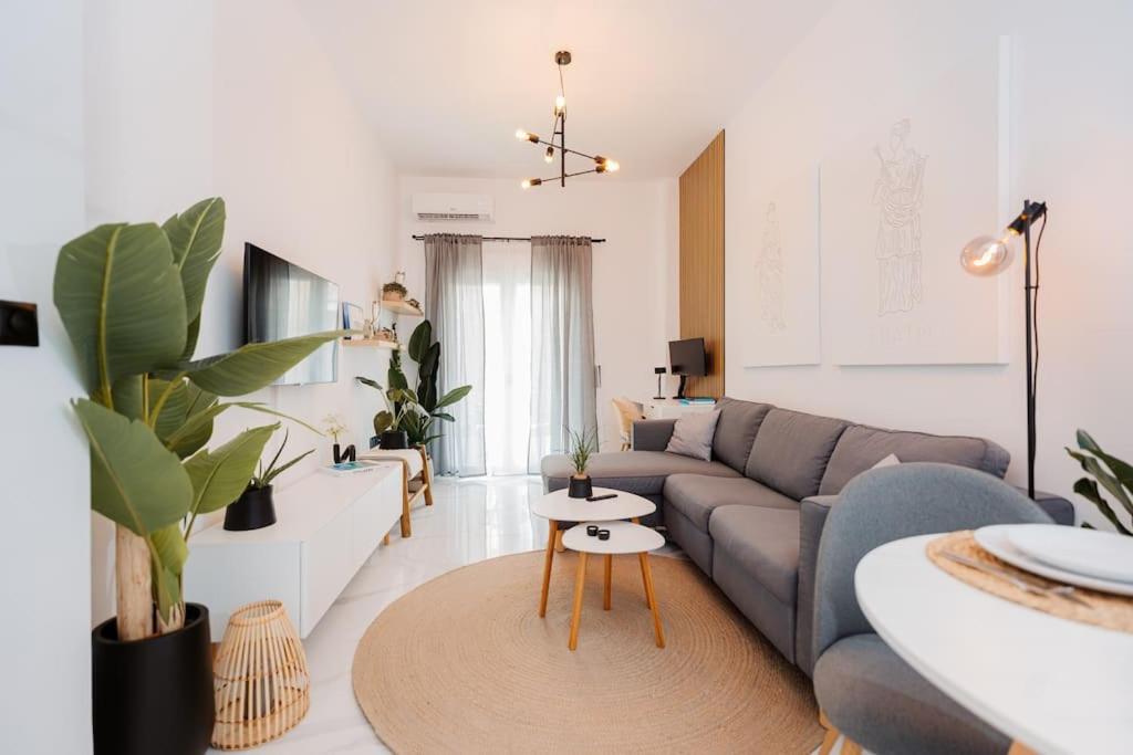 Modern Apartment by Acropolis, Athens (updated prices 2025)