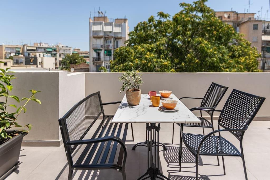The Meta Stay - Rooftop Access Unique Suite, Athens (updated prices 2025)