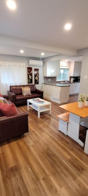 Cozy Cottage Close to the City, Timberlea (precios actualizados 2025)