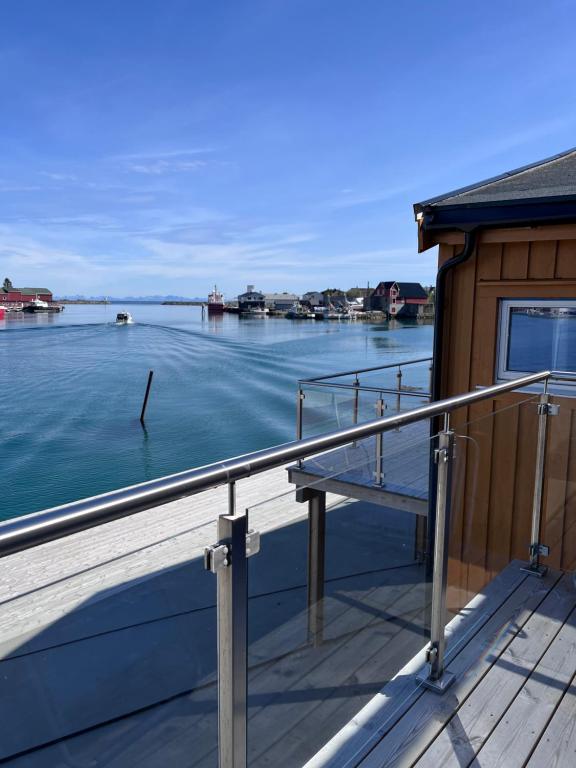 The Harbour House, dorm and twin, selfservice hostel, Ballstad (updated ...