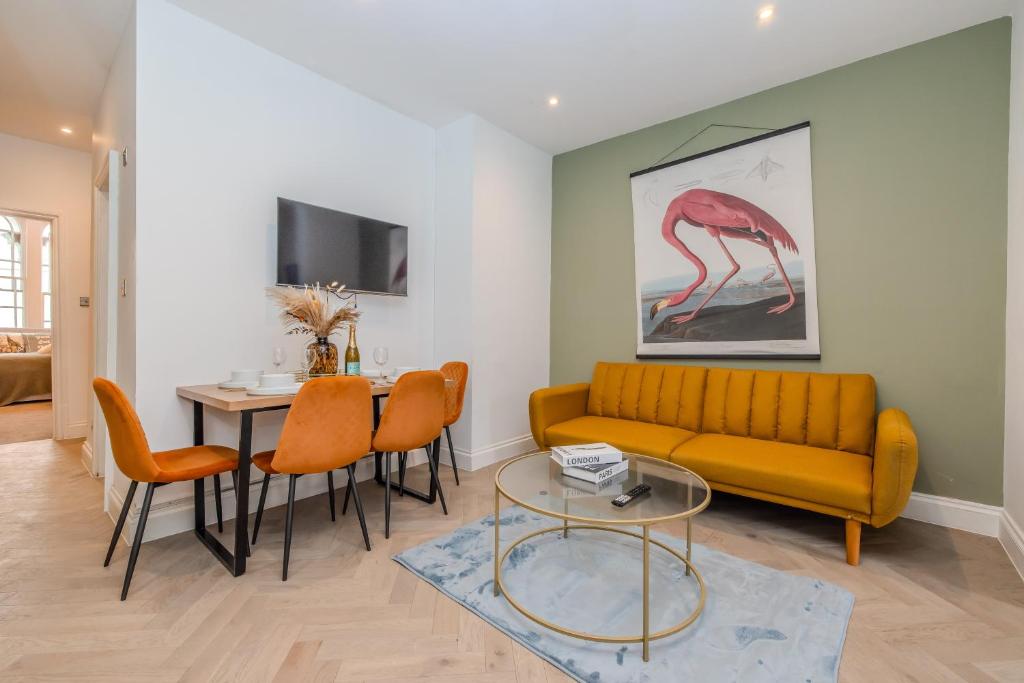 2 Bedroom Flat Next To Brighton Beach, Brighton & Hove (updated prices ...