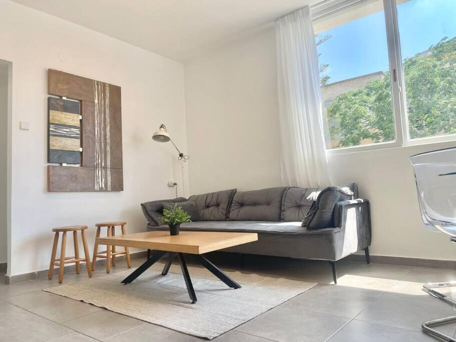 Urban Oasis Apartments l Prime Location Tel Aviv l By Bookiz, Tel Aviv ...