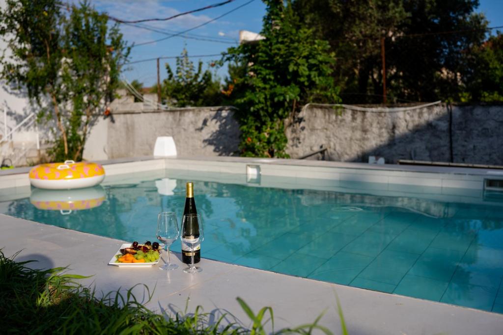 Home in Shkoder with Outdoor Pool, Shkodër (updated prices 2025)