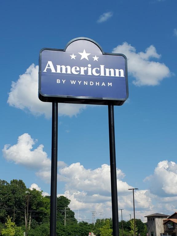 AmericInn by Wyndham Delafield, Delafield (updated prices 2024)