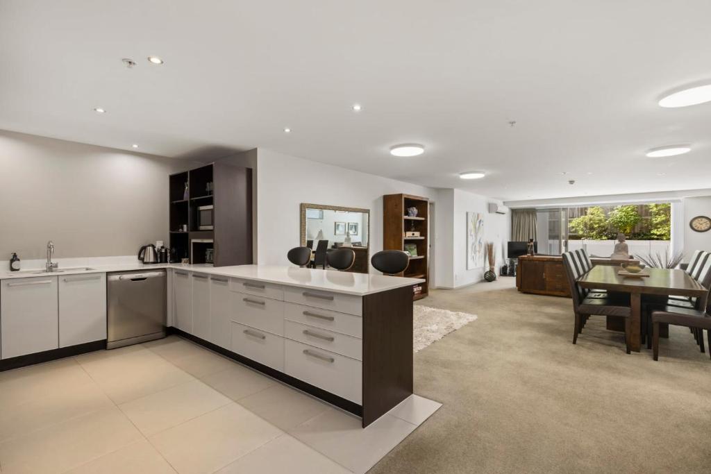 Nautical Beach Vibe - Downtown & Beach, Mount Maunganui (prezzi ...