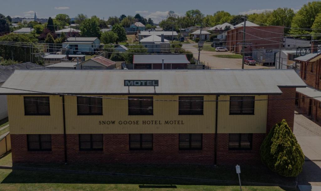 Snow Goose Hotel, Adaminaby (updated prices 2025)