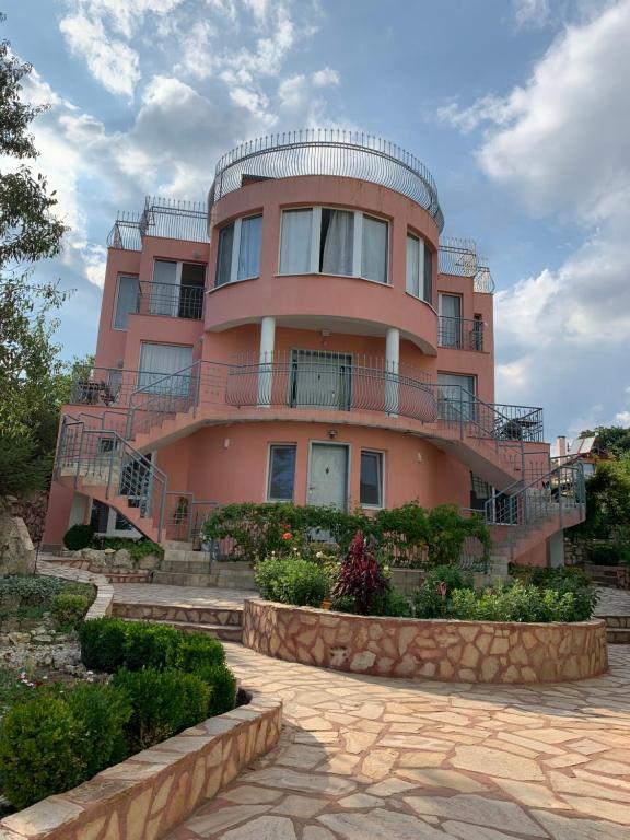 Sunray Guest House, Private Rooms & Apartment with Lovely Sea View ...