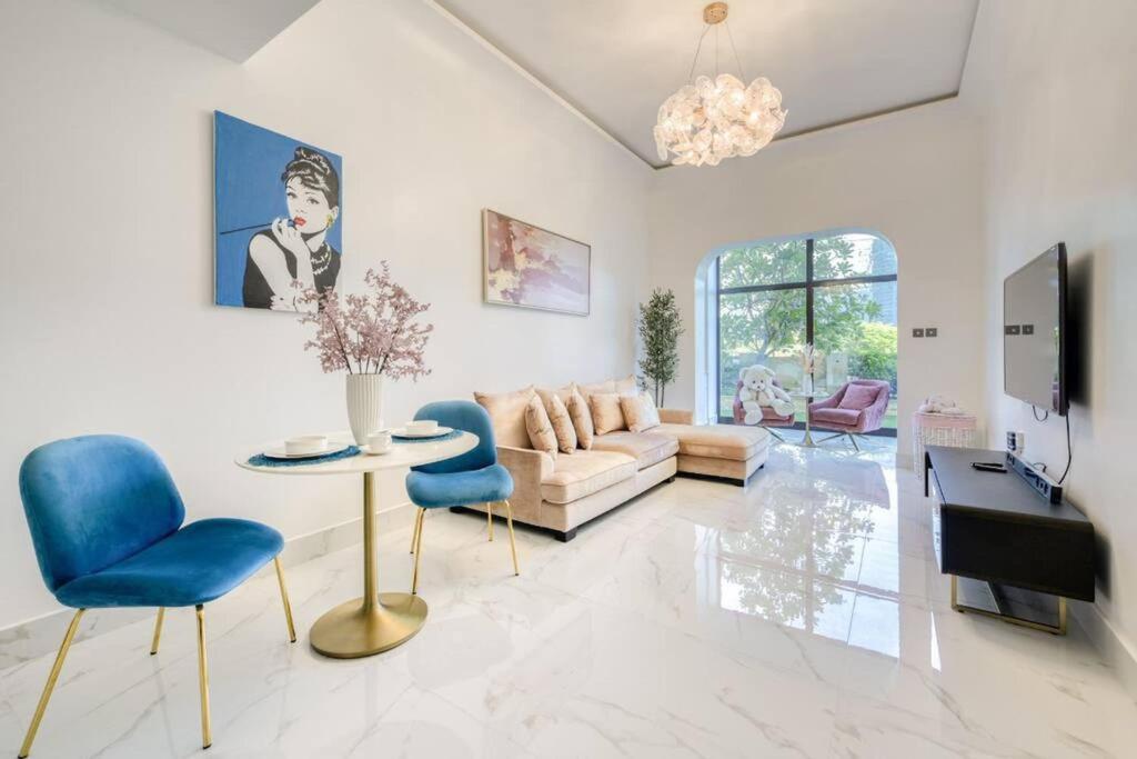 Downtown Beautiful 1 Bed with outdoor garden, Dubaï (tarifs actualisés ...
