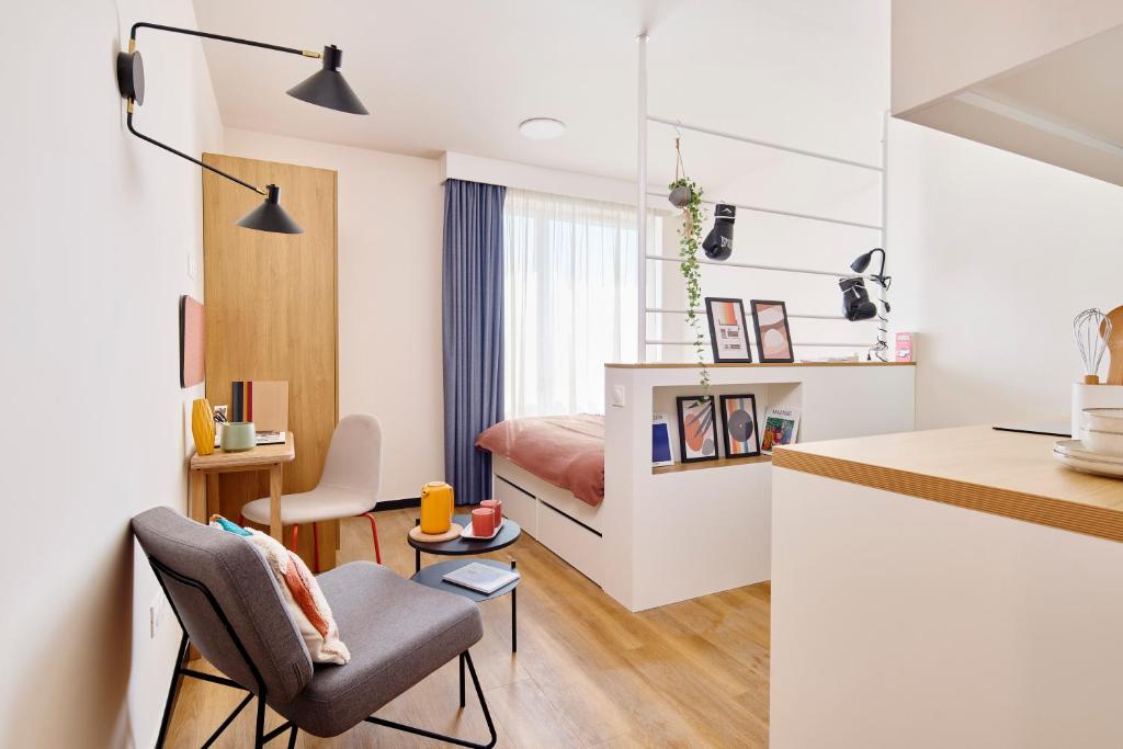 Hife Paris Issy Porte de Versailles, Issy-les-Moulineaux (tarifs ...