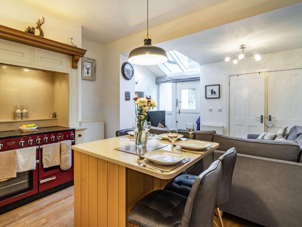 3 Bed in Newby Bridge 86589, Newby Bridge (updated prices 2024)