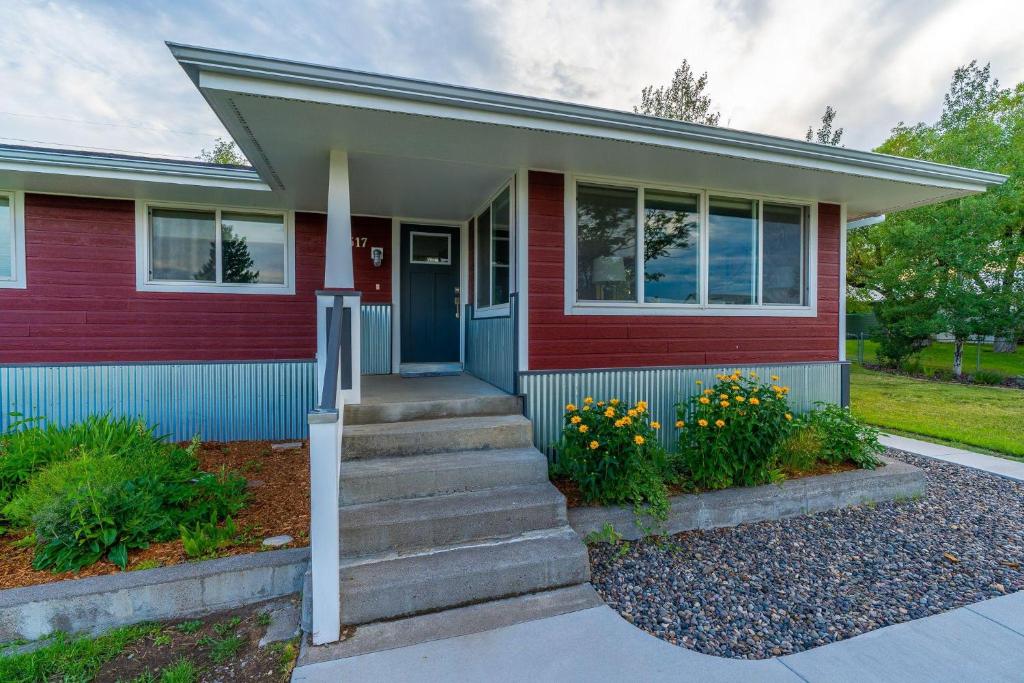 Jumping Off Point, Livingston (updated prices 2025)